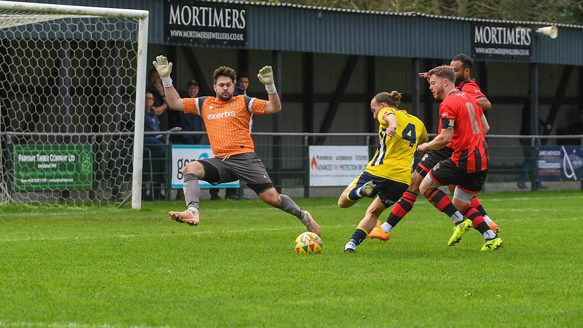 Bolitho all set for Bracknell test - Plymouth Parkway FC